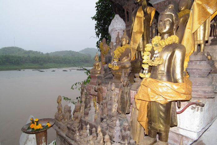 Luang Prabang itinerary 1 day — 24 hours in Luang Prabang, the ancient ...