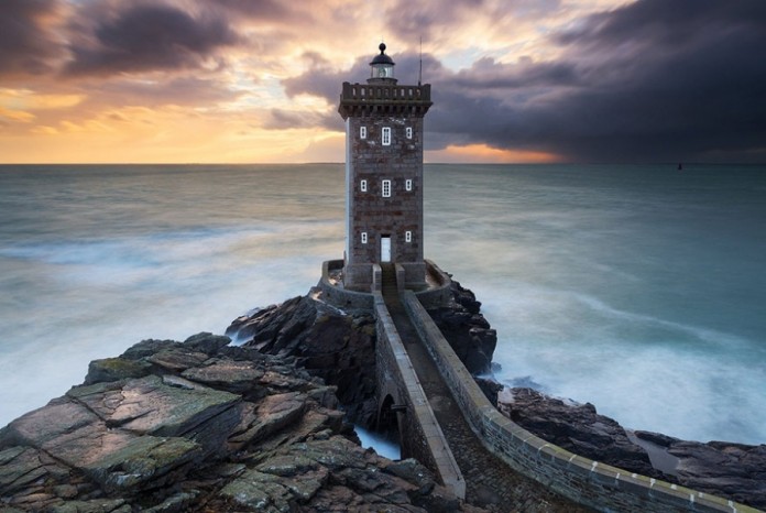 27 incredible lighthouses that stood the test of time - Living + Nomads ...