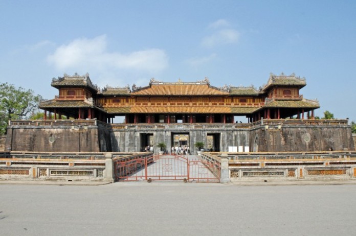 nine-holy-cannons-hue imperial hue citadel maps address opening hours ...