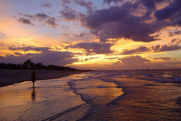 Da Nang beach — Top 8 best beaches in Da Nang, Vietnam - Living ...