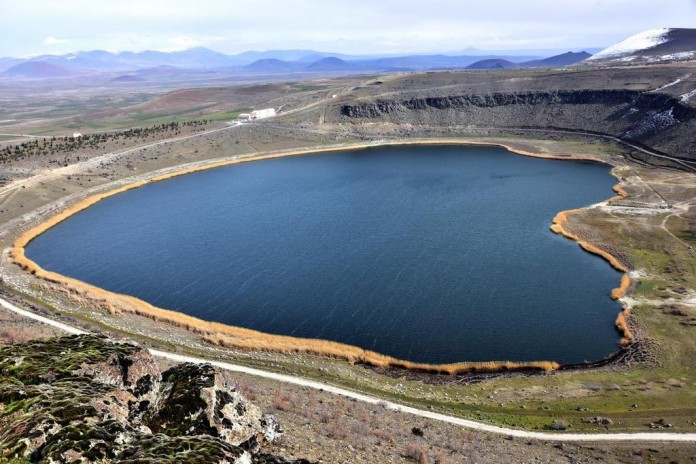 30 beautiful heart shaped lakes in the world - Focus Asia and Vietnam ...