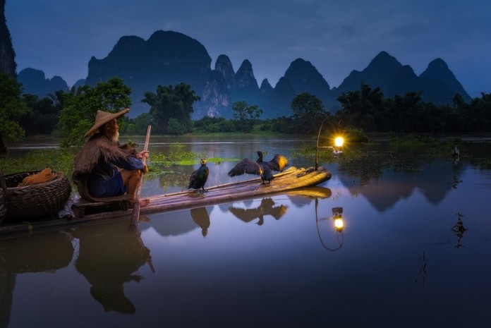 Cormorant fishing Guilin — Meet the legendary fishermen of Li river ...