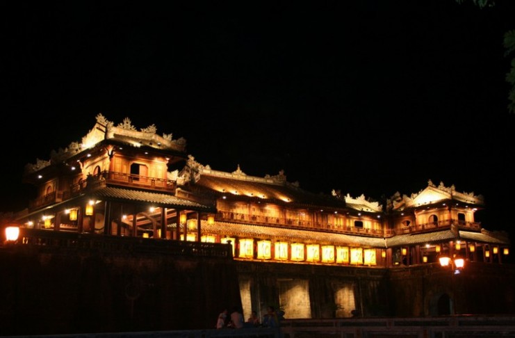 noon gate ngo mon-hue imperial citadel maps address opening hours guide ...