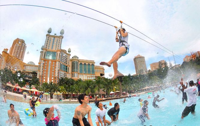 19+ top places to visit & must see places in Malaysia - Living + Nomads ...