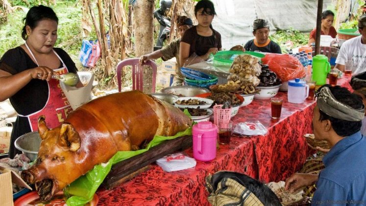 Tasting Babi Guling Bali – The most famous food in Bali - Living ...