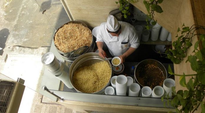 pyramids egypt - Living + Nomads – Travel tips, Guides, News & Information!