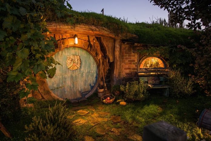 Wonderland of the dwarves in New Zealand - Hobbiton fairy village