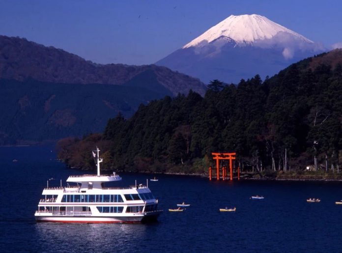 5 best place to take photos of Mount Fuji - Living + Nomads – Travel ...