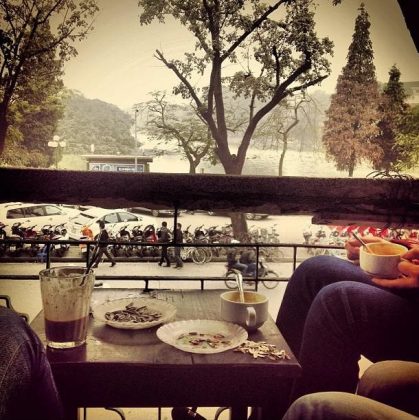 Best cafe in Hanoi — 9 beautiful cafes overlooking Hoan Kiem Lake in ...
