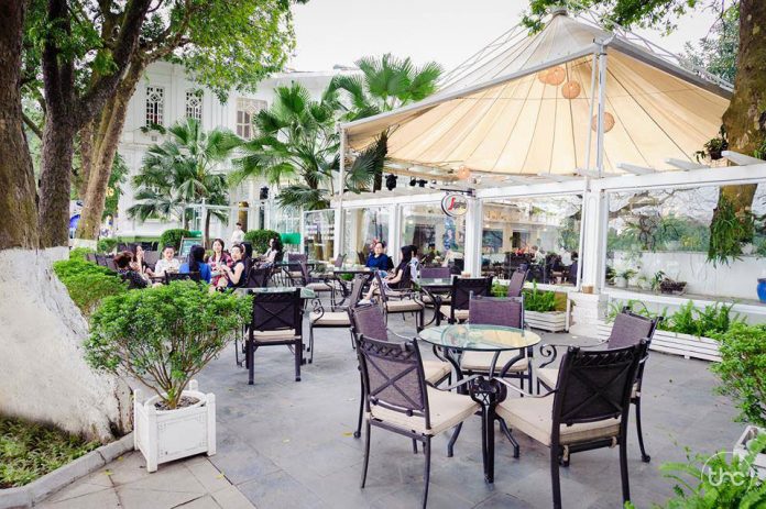 Best cafe in Hanoi — 9 beautiful cafes overlooking Hoan Kiem Lake in ...