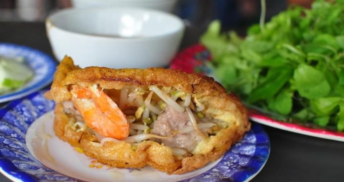 Hue food — 11 traditional cakes & sweet soups in Hue you can't miss ...