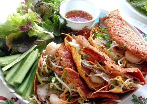 Hue food — 11 traditional cakes & sweet soups in Hue you can't miss ...