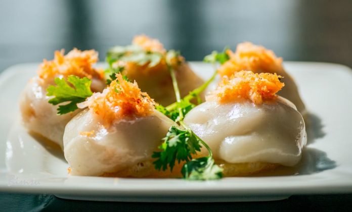 Hue food — 11 traditional cakes & sweet soups in Hue you can't miss ...