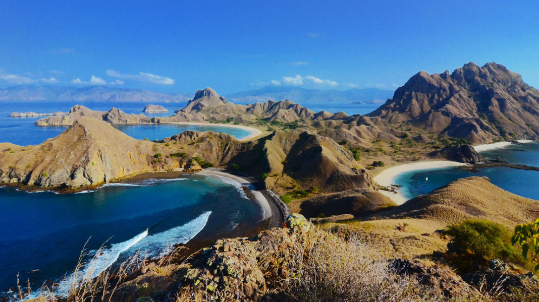 Komodo Island trip blog — The island of the largest lizard in the world ...