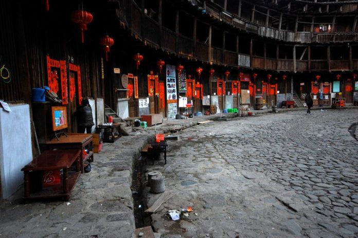 Explore Fujian Tulou — Inside of “inviolable” tulous of China - Living ...