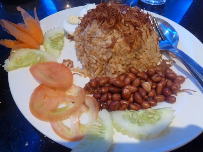 Yangon food guide — 18 famous Yangon foods you should try - Living ...