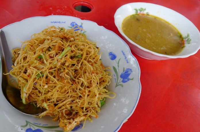 Yangon food guide — 18 famous Yangon foods you should try - Living ...