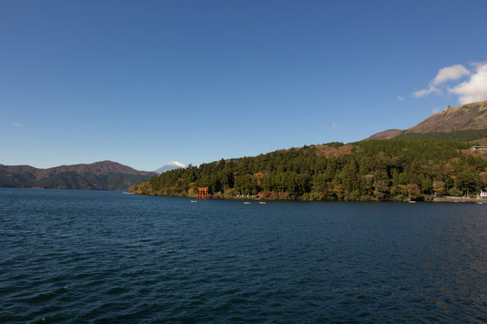 Explore Lake Ashinoko — One of the most beautiful lakes in Japan ...