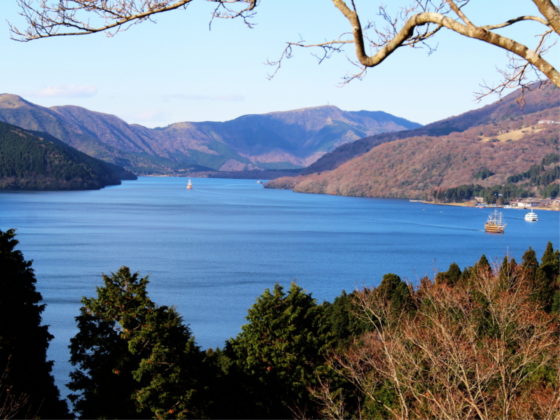 Explore Lake Ashinoko — One of the most beautiful lakes in Japan ...