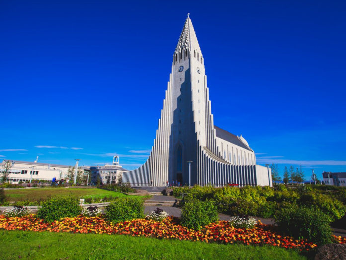 Famous churches in Europe — Top 15 beautiful churches in Europe you ...