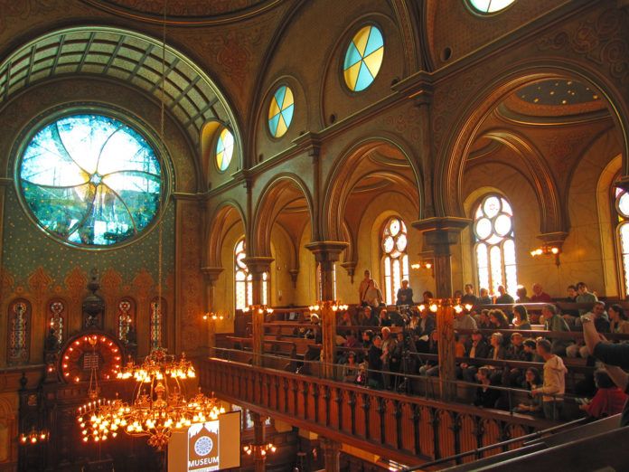 Famous churches in Europe — Top 15 beautiful churches in Europe you ...