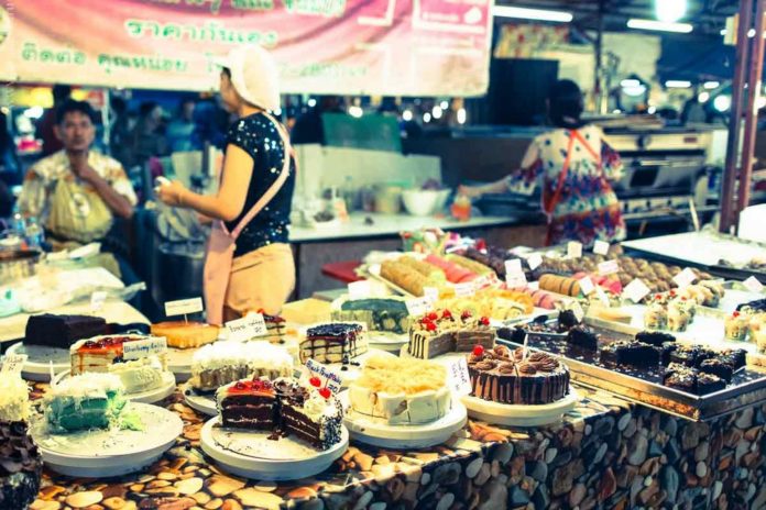 Explore Phuket weekend night market — Enjoy shopping at Phuket's most ...