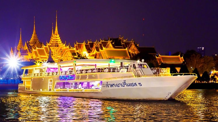 Chao Phraya tourist boat — How to getting around Bangkok by boat ...