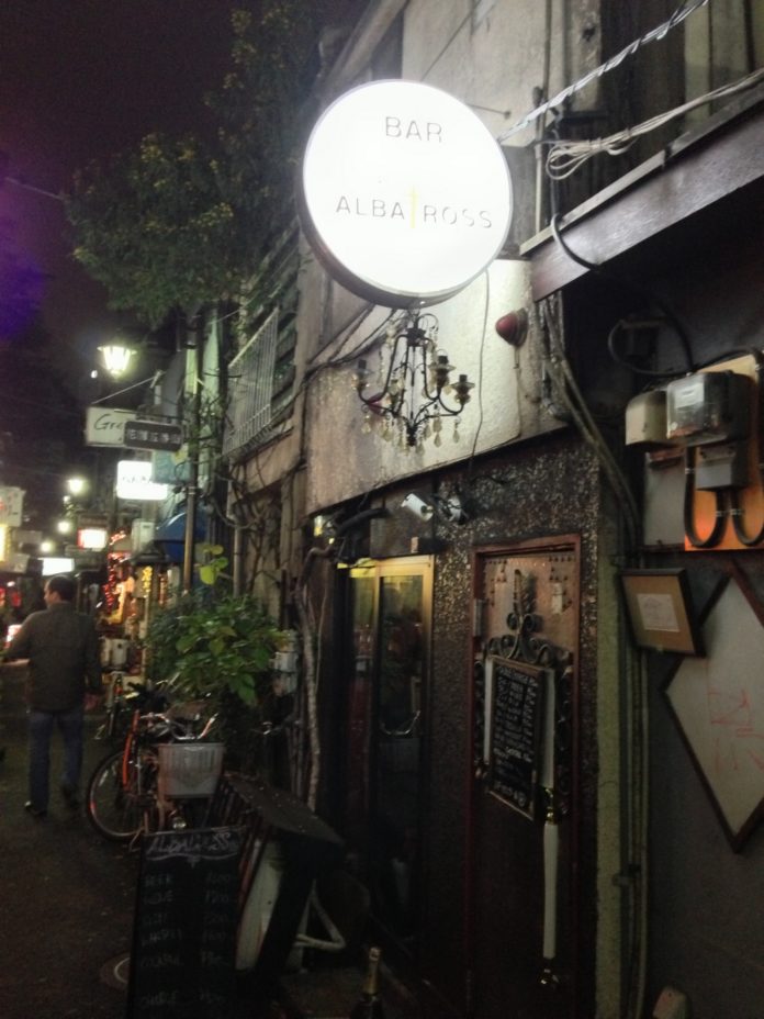 Explore Golden Gai Tokyo — The unique nightlife in Shinjuku, Tokyo ...