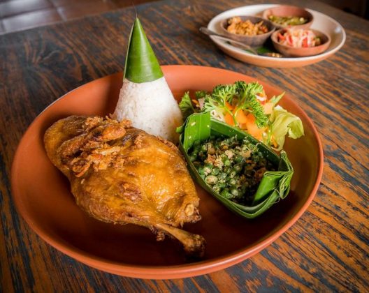 Tasting Babi Guling Bali – The most famous food in Bali - Living ...