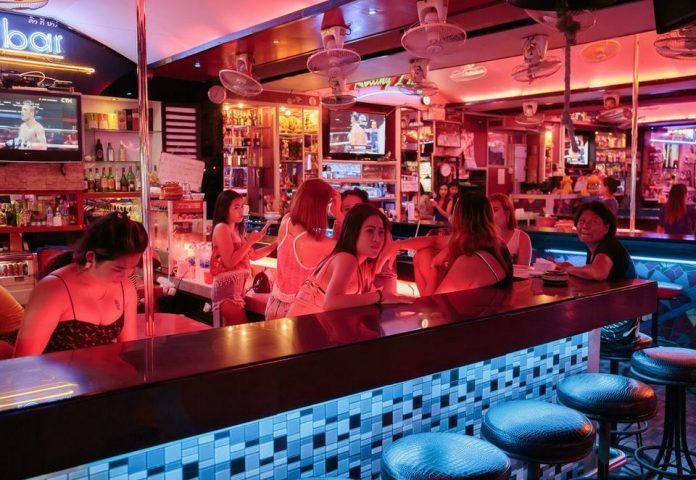 Best nightlife in Pattaya — What to do in Pattaya at night? - Living ...