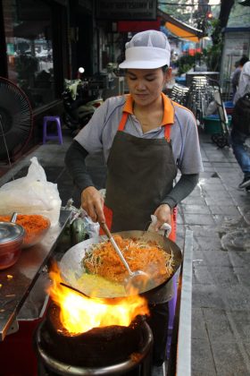 Chatuchak food blog — Top 12 best foods at Chatuchak Market you must ...