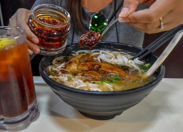 What to eat in Macau? 15 most famous & must try food in Macau for ...