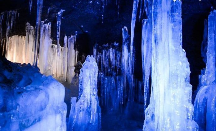 Narusawa-hyōketsu Ice Cave6 - Living + Nomads – Travel tips, Guides ...