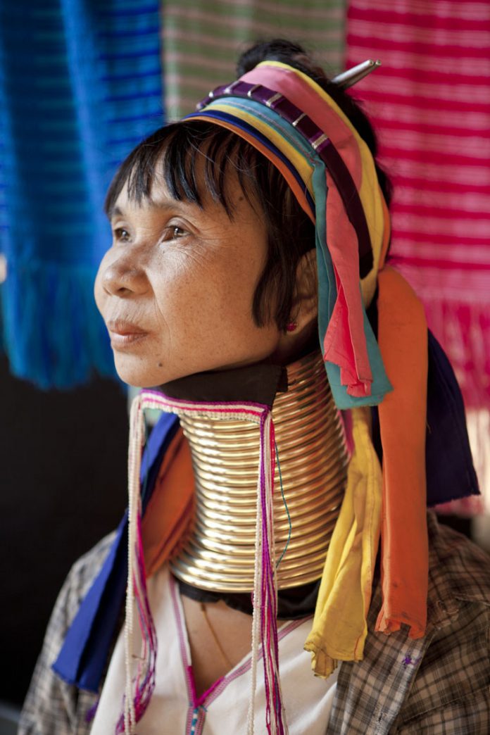 Visit Karen Long Neck Village — Meet the last long neck women in Chiang ...