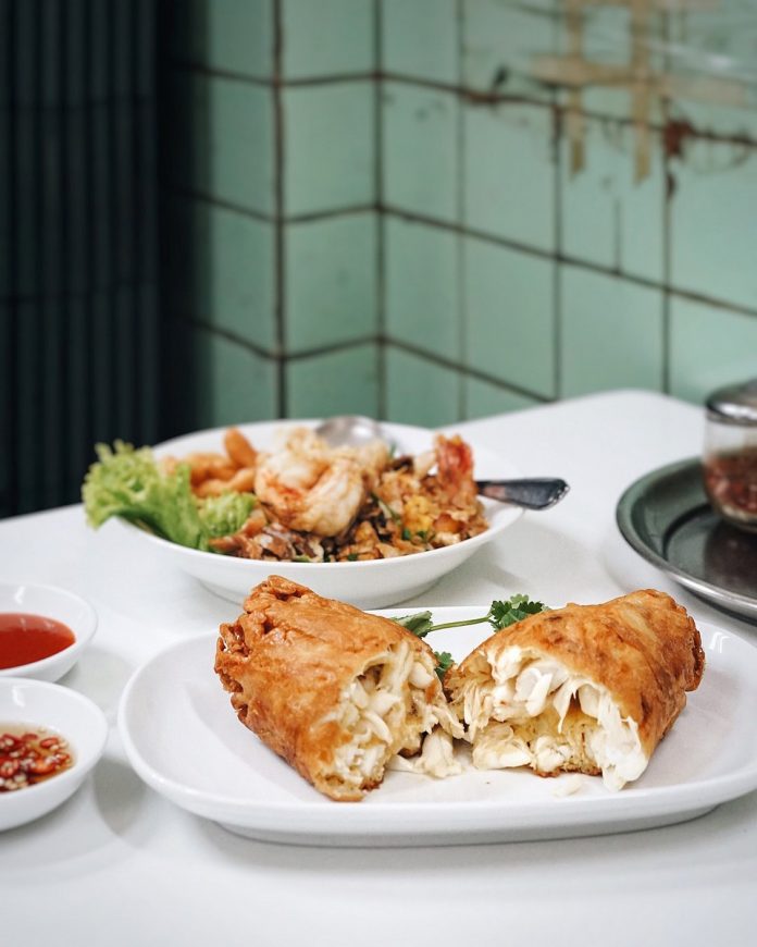 Explore Raan Jay Fai — The level of Thai street food wins Michelin star ...