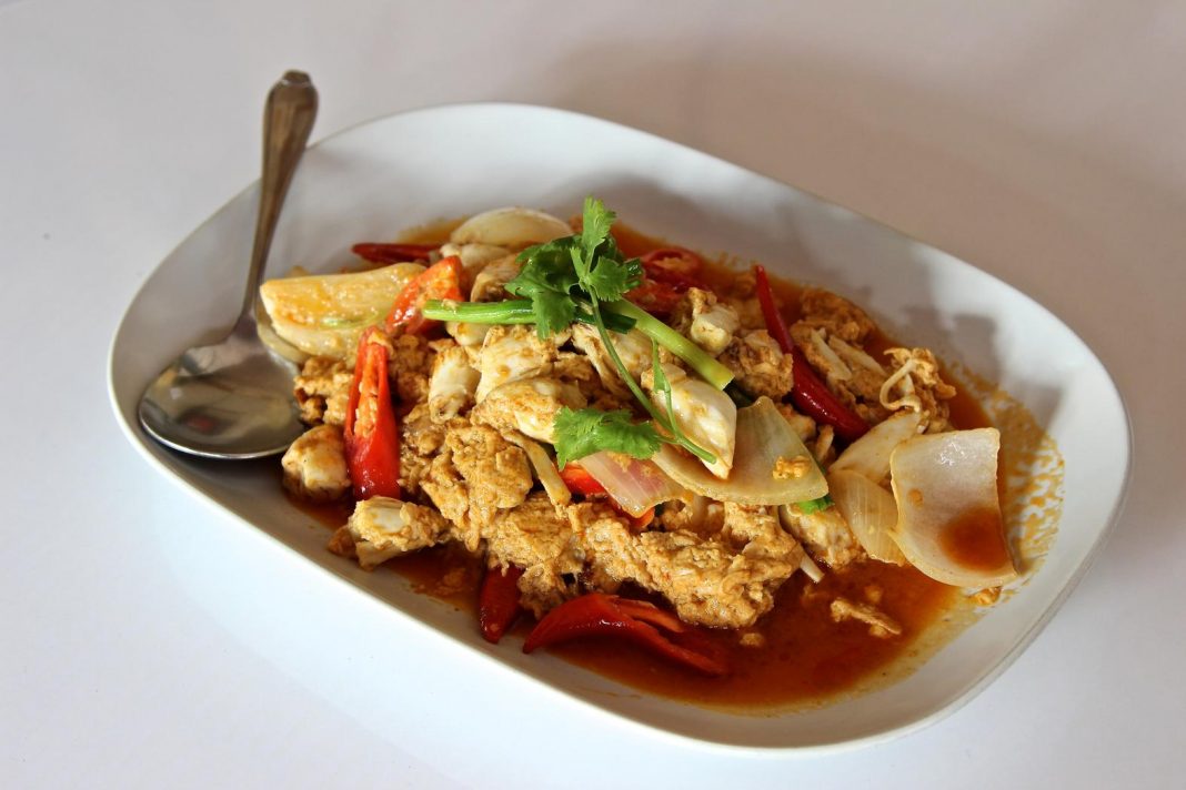 Explore Raan Jay Fai — The level of Thai street food wins Michelin star ...