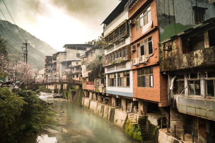 Visit Shiding Thousand Island Lake Taiwan — Explore the beautiful ...