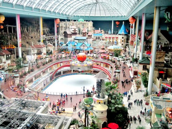 Lotte World vs Everland — Which theme park should you go? - Living ...