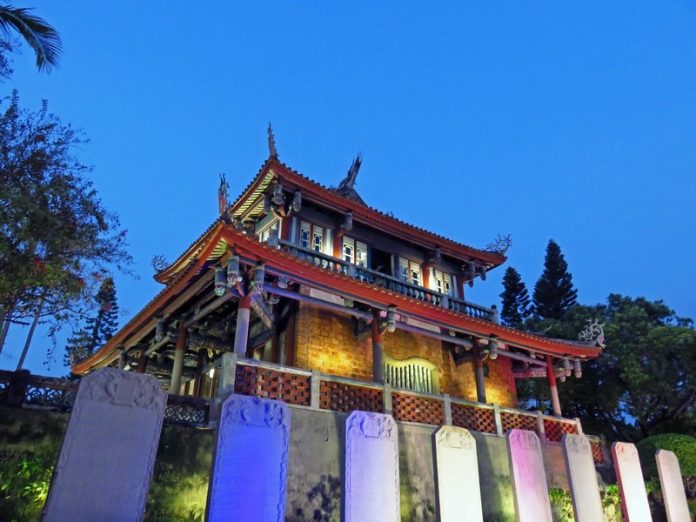 Chihkan Tower (Fort Provintia) - Living + Nomads – Travel tips, Guides ...