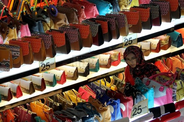 What to buy in Malaysia? — Top +11 famous gifts, souvenirs & best ...