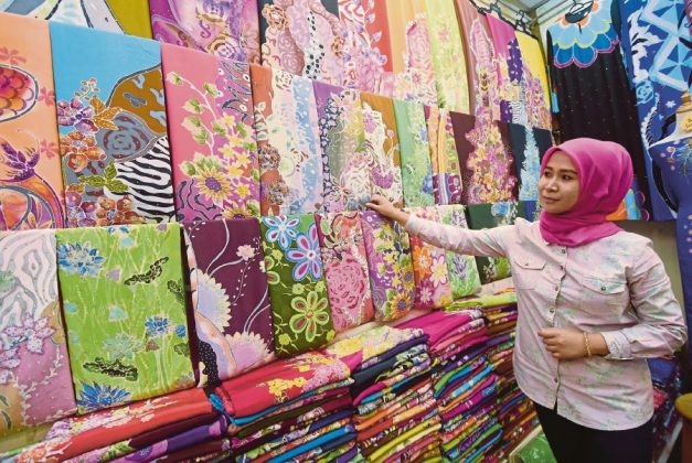 What to buy in Malaysia? — Top +11 famous gifts, souvenirs & best ...