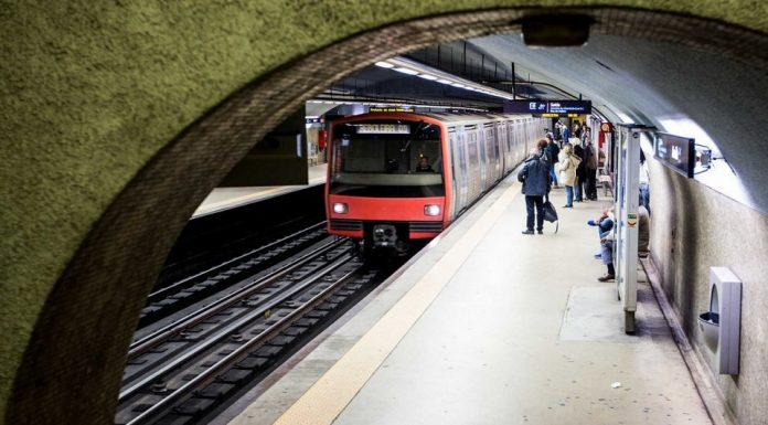 First class train ride from Lisbon to Albufeira - Living + Nomads ...