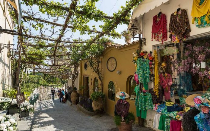 Positano-center - Living + Nomads – Travel tips, Guides, News ...