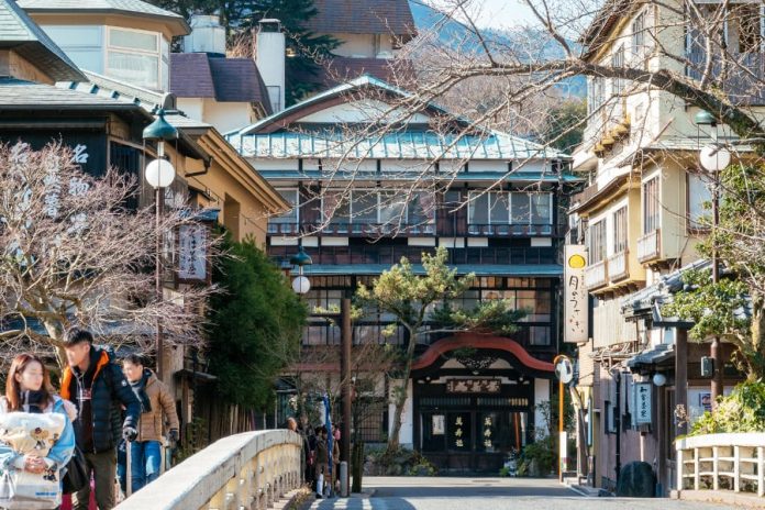 Hakone travel blog — The Hakone travel guide & how to spend 2 days in ...