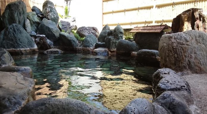Onsen Guesthouse Hakone Tent - Living + Nomads – Travel tips, Guides ...