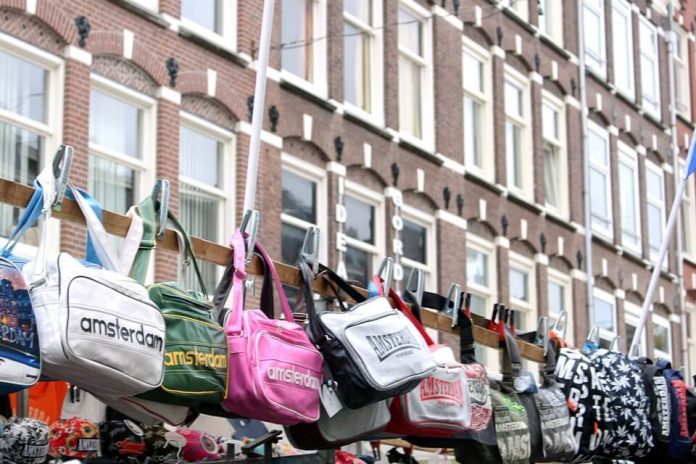 What to buy in Netherlands? — Top 15+ gifts, souvenirs & best things to ...