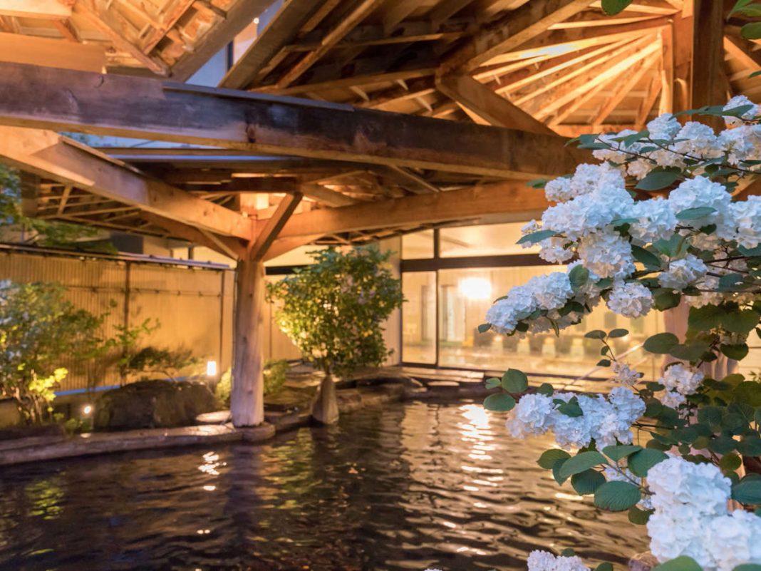 Hanamaki Onsen — Review experience Japanese Onsen bath at Hanamaki onsen resort in Kitakami ...