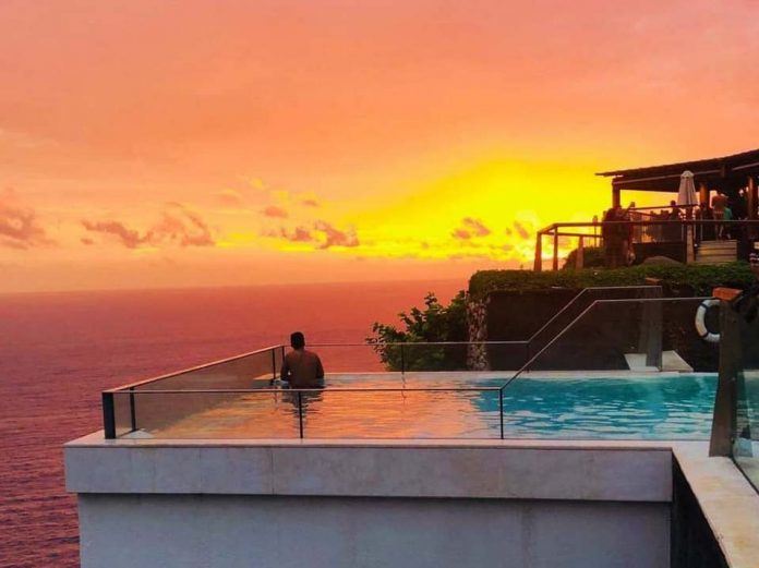 one eighty bali,best beach club in uluwatu,uluwatu beach club,top beach ...