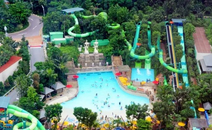 Adventure Cove Waterpark Singapore review — What to do & how to get to ...