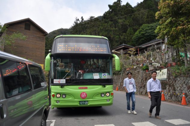 taiwan tourist shuttle bus alishan route - Living + Nomads – Travel ...